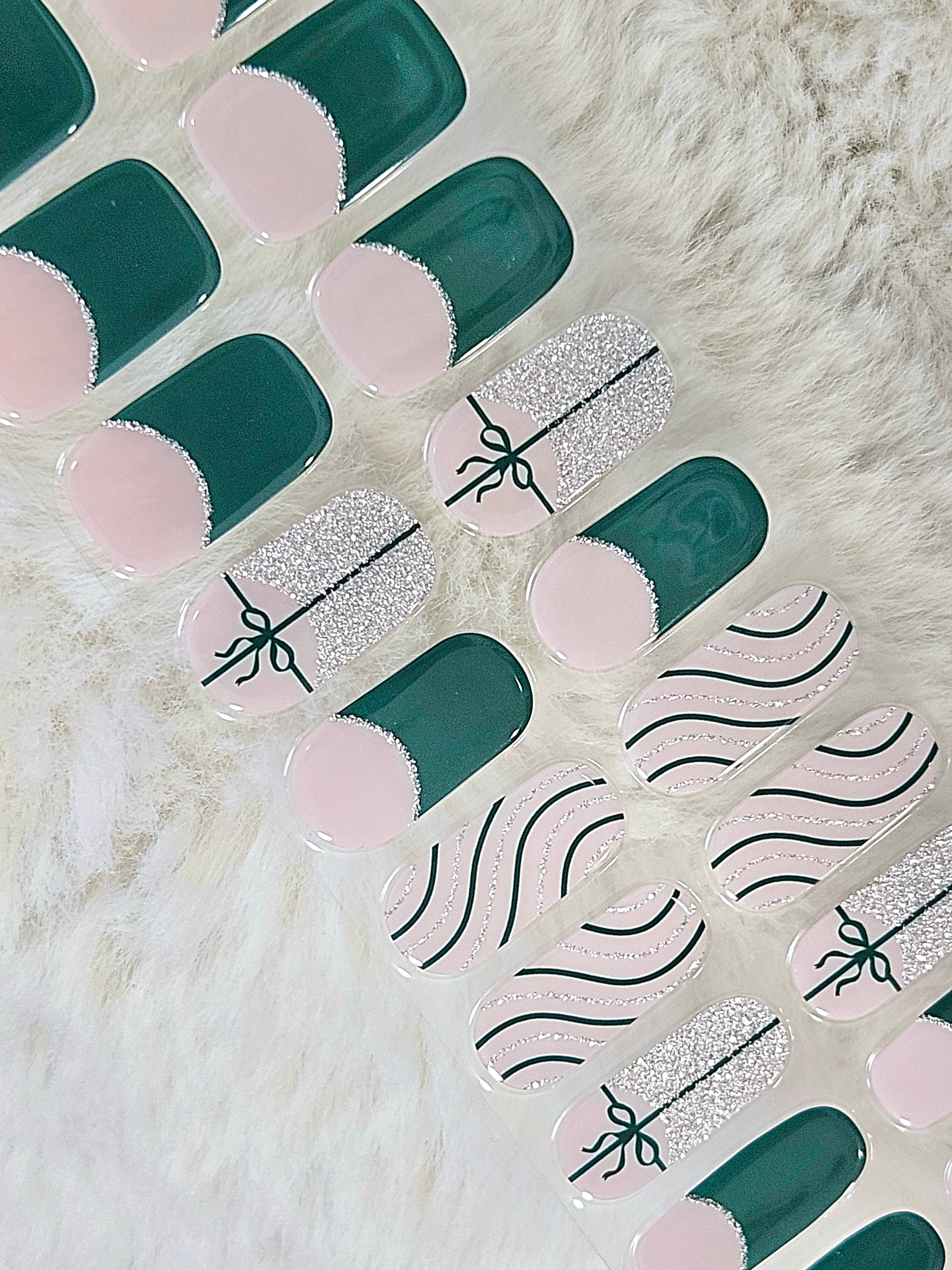 NG664 – Uptown Girl Boutique & Nails